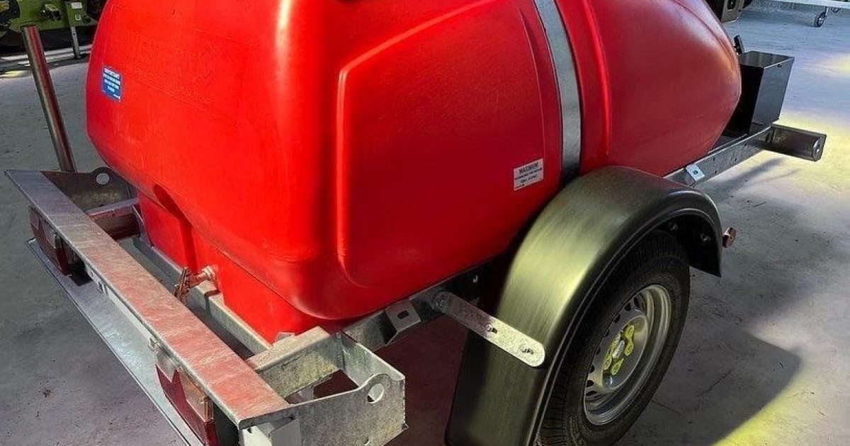 1000 ltr FastTow Waste Water Bowser C/W Pump | Balloo Hire